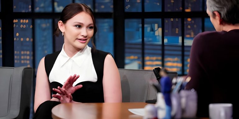 Lola Tung's Parents, Age, Height, Ethnicity, Boyfriend, Net Worth ...